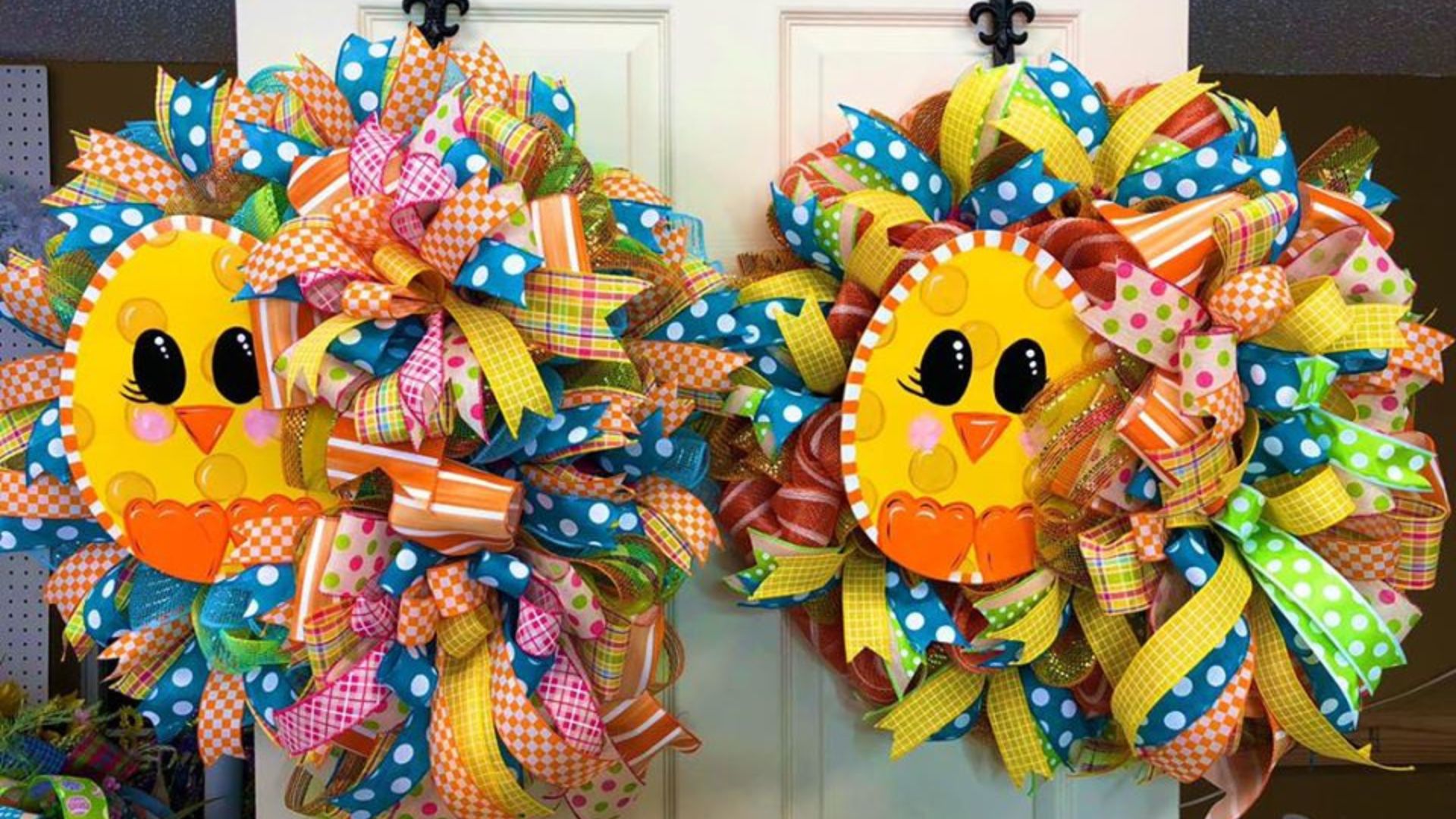How To Make A DIY Easter Wreath With a Chick - How to Make Wreaths ...